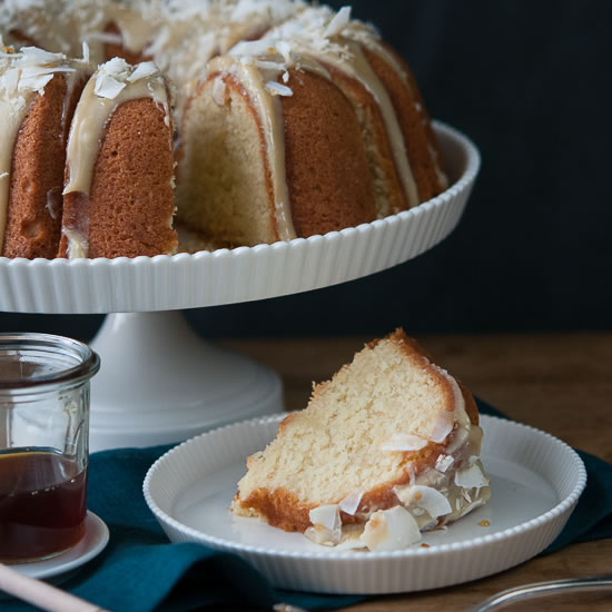 Chocolate Eclair Cake | Hungry Rabbit